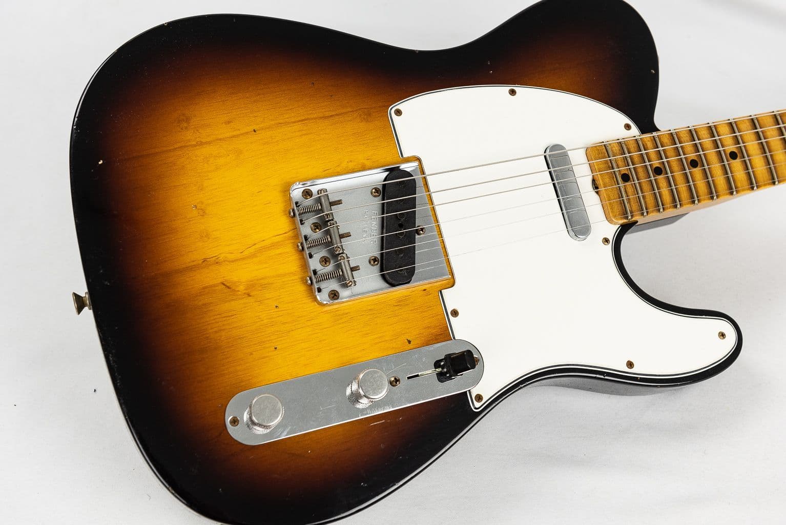 Fender Custom Shop 1957 Telecaster Journeyman Relic 2-color Sunburst