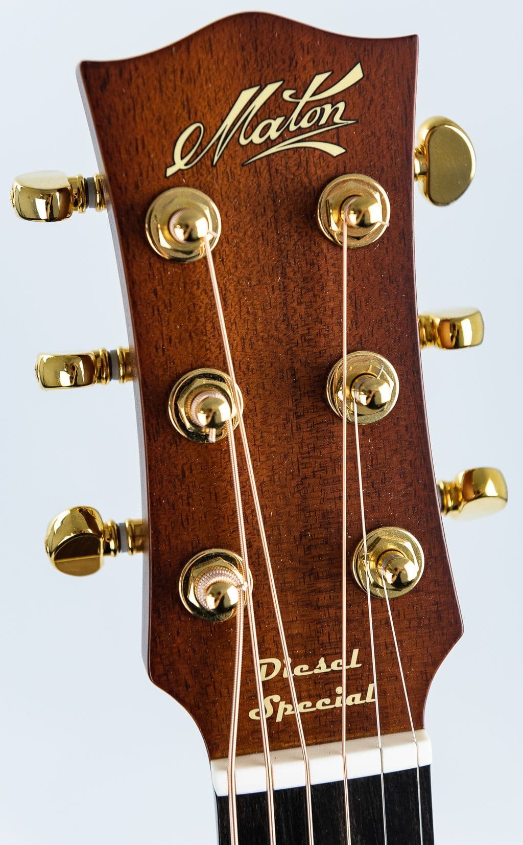 Maton EMD-6 Mini Maton Diesel Guitar