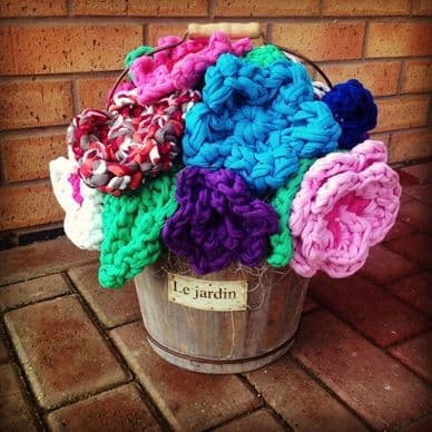 FREE Pattern Hoooked Zpagetti Crochet Flowers