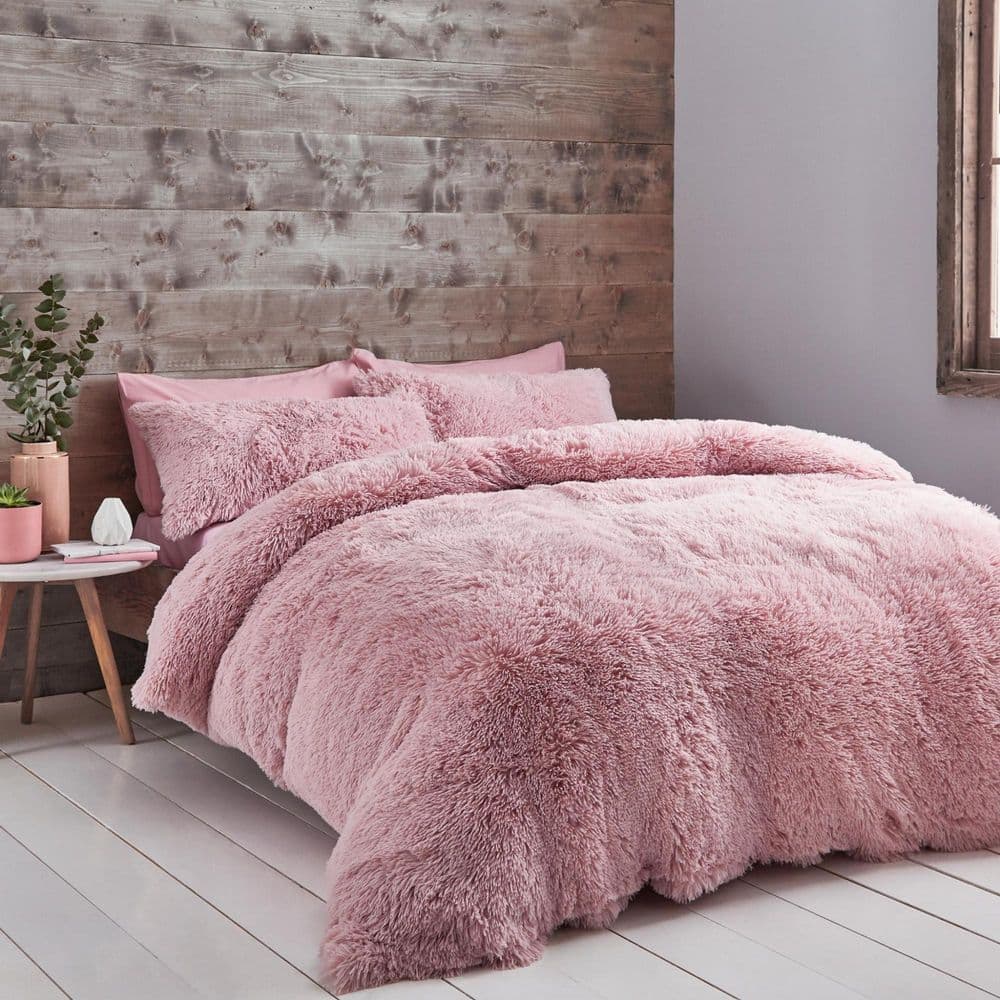Catherine Lansfield Cuddly Blush Bedding Set