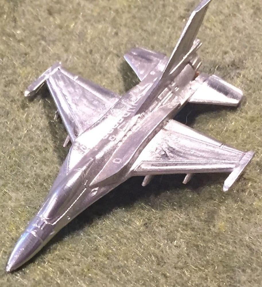 USA-124 F-16 w/ conformal fuel tanks