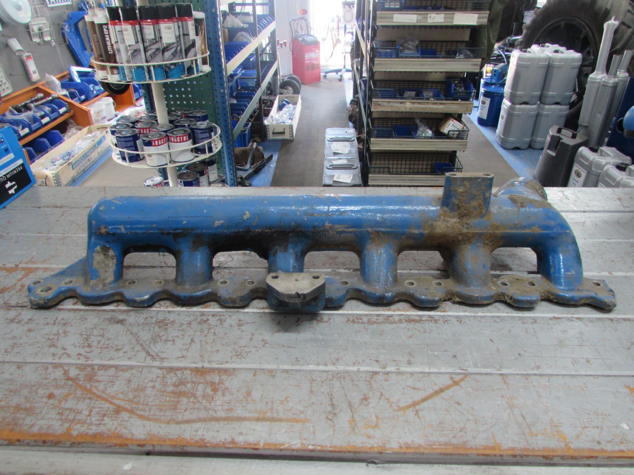 10 series 6 cylinder inlet manifold