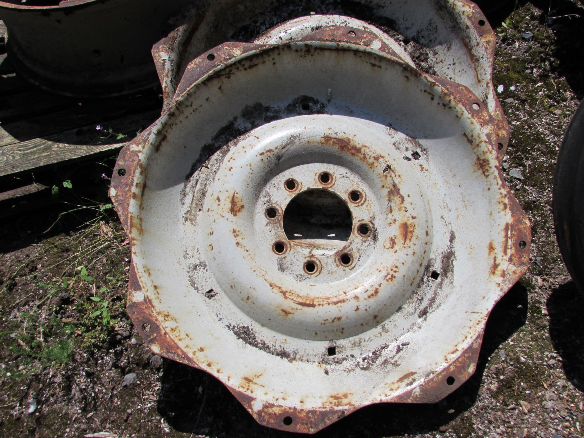 4000 series wheel center