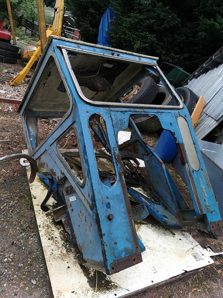 Duncan cab roadless 75 5000 complete with brackets