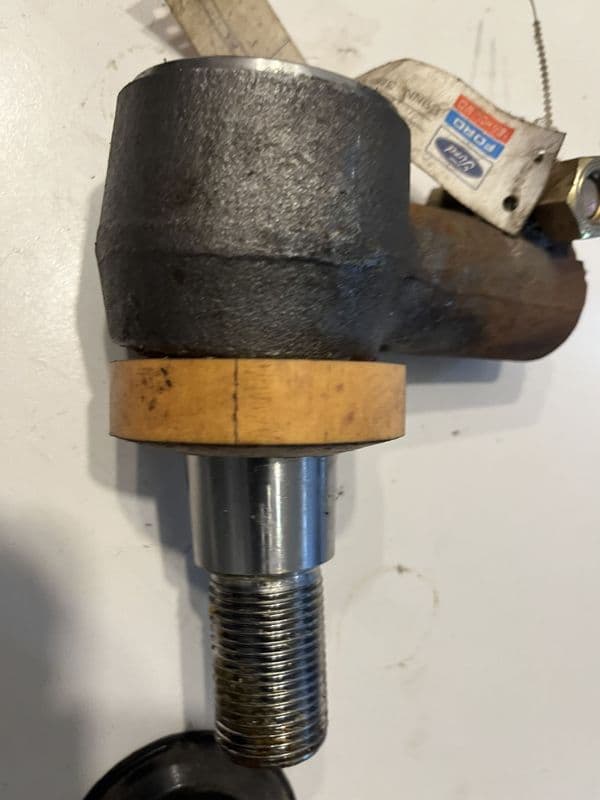 RH TRACK ROD END ASSY 3 75" 0 8"
