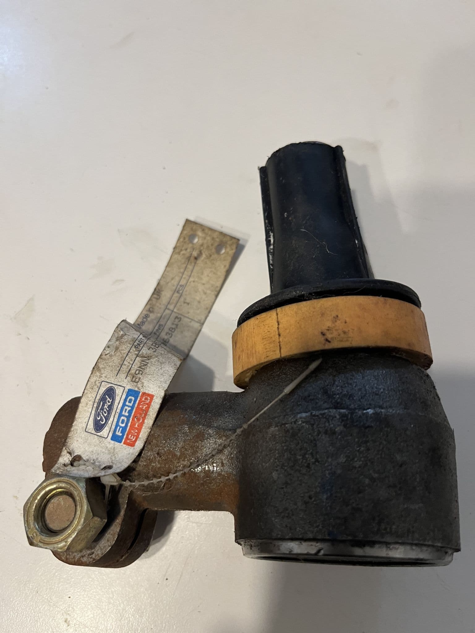 RH TRACK ROD END ASSY 3 75" 0 8"