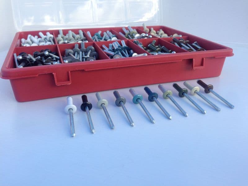 Pale Multigrip Rivet Pack