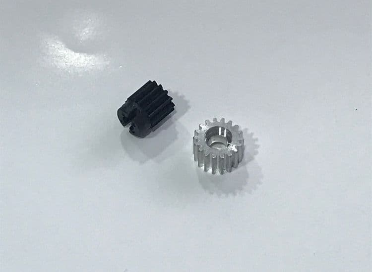 BSD BAJA/STORM V1/V2/V3 METAL IDLER GEAR AND PLASTIC PINION