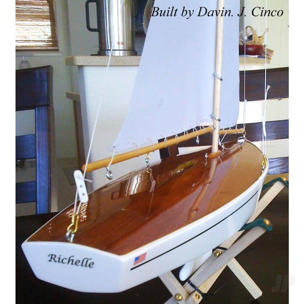 Dumas Ace Sloop Kit 1102