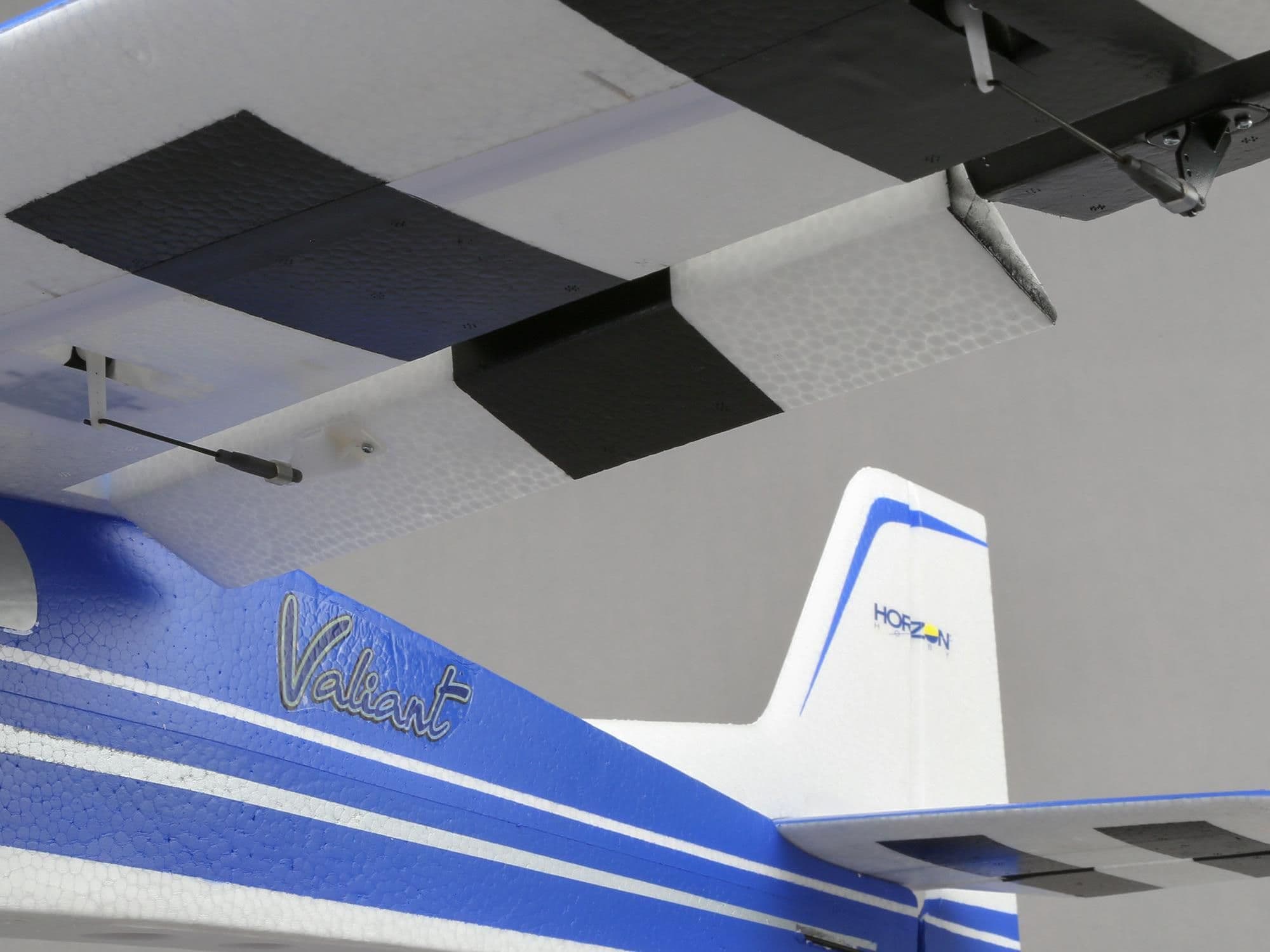 E-flite Valiant 1 3M BNF Basic with SAFE & AS3X EFL49500