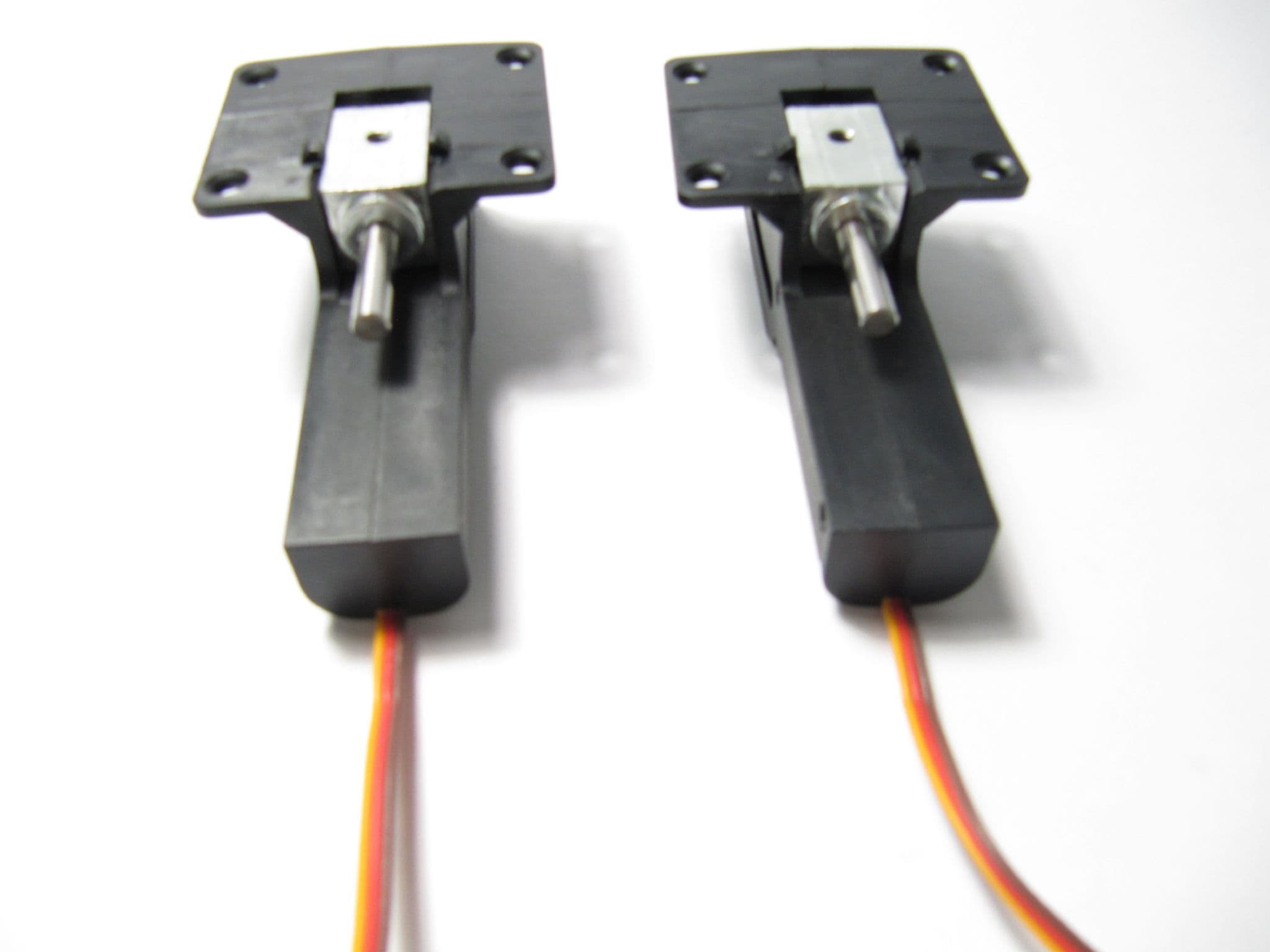 Giant E-Retracts Servoless Retractable Landing Gear 51x44mm 8KG