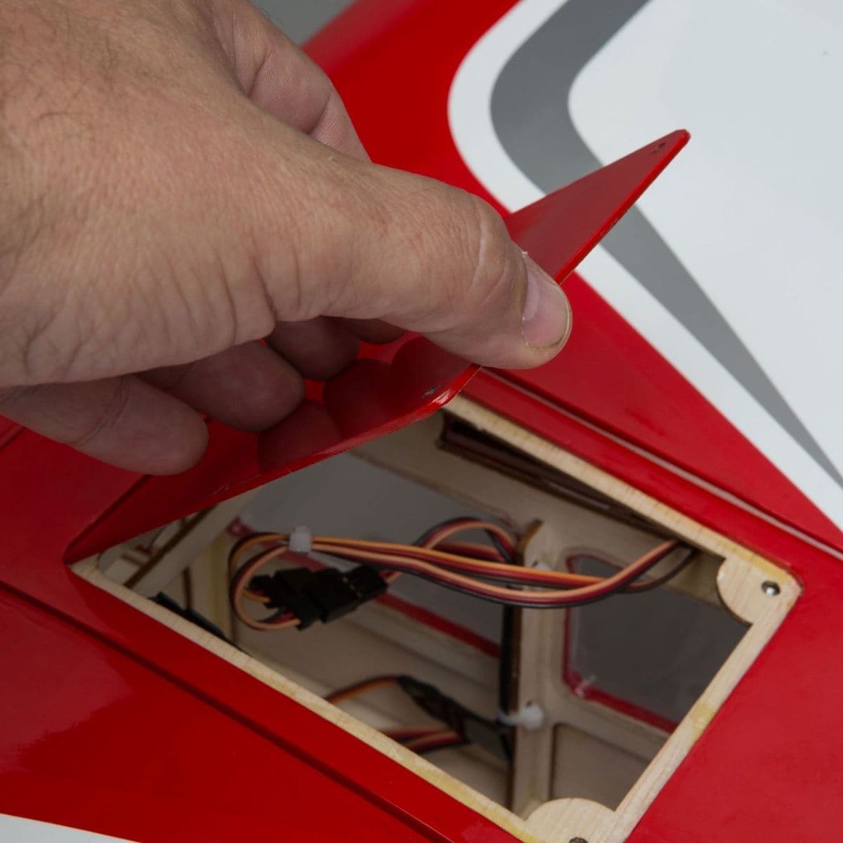 Hanger 9 Valiant 10cc ARF HAN5080