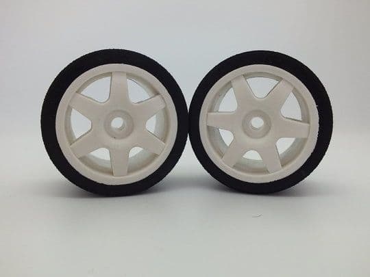 kamtec Silver 6 Spoke Wheels and Pink Medium Tyres
