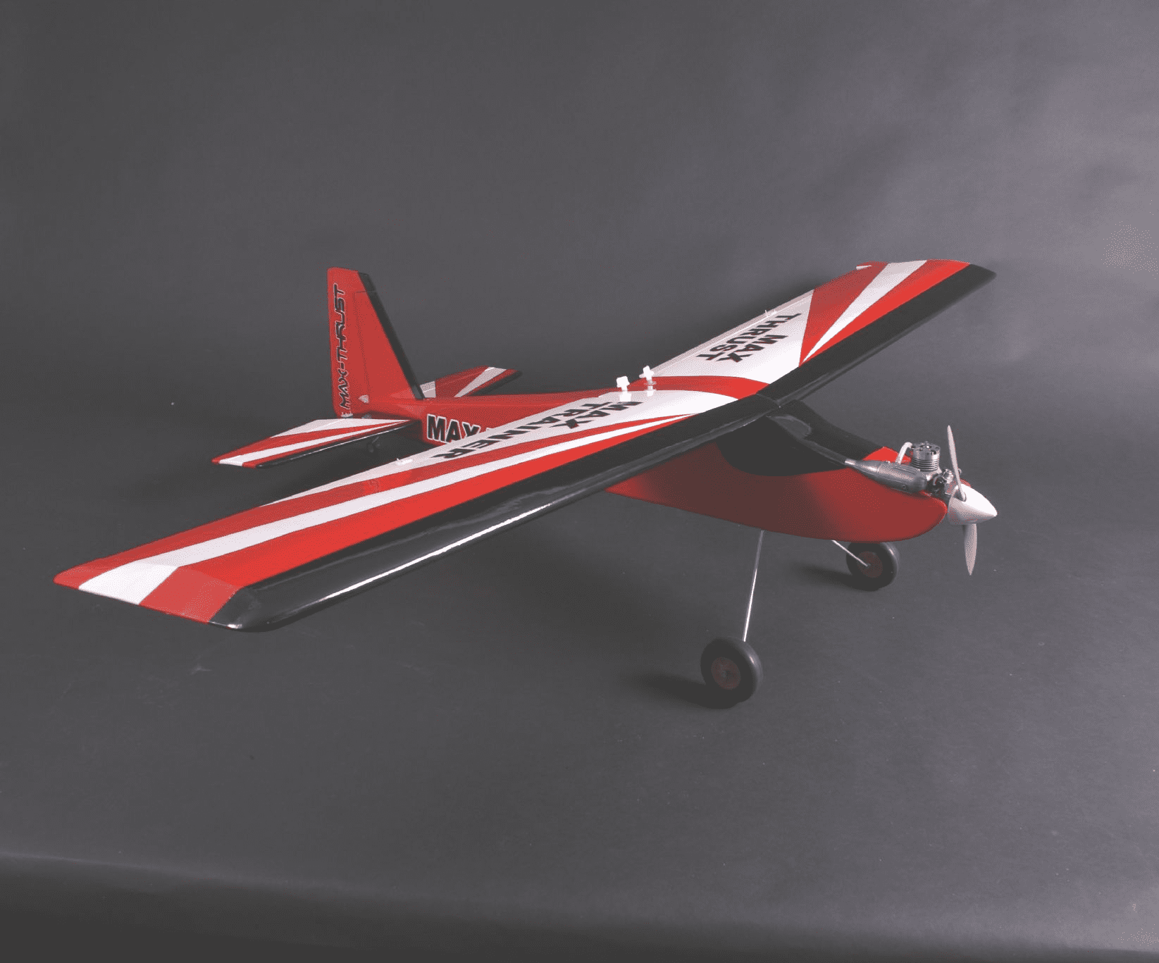 MAX THRUST PRO-BUILD BALSA TRAINER - 32-40 IC OR ELECTRIC