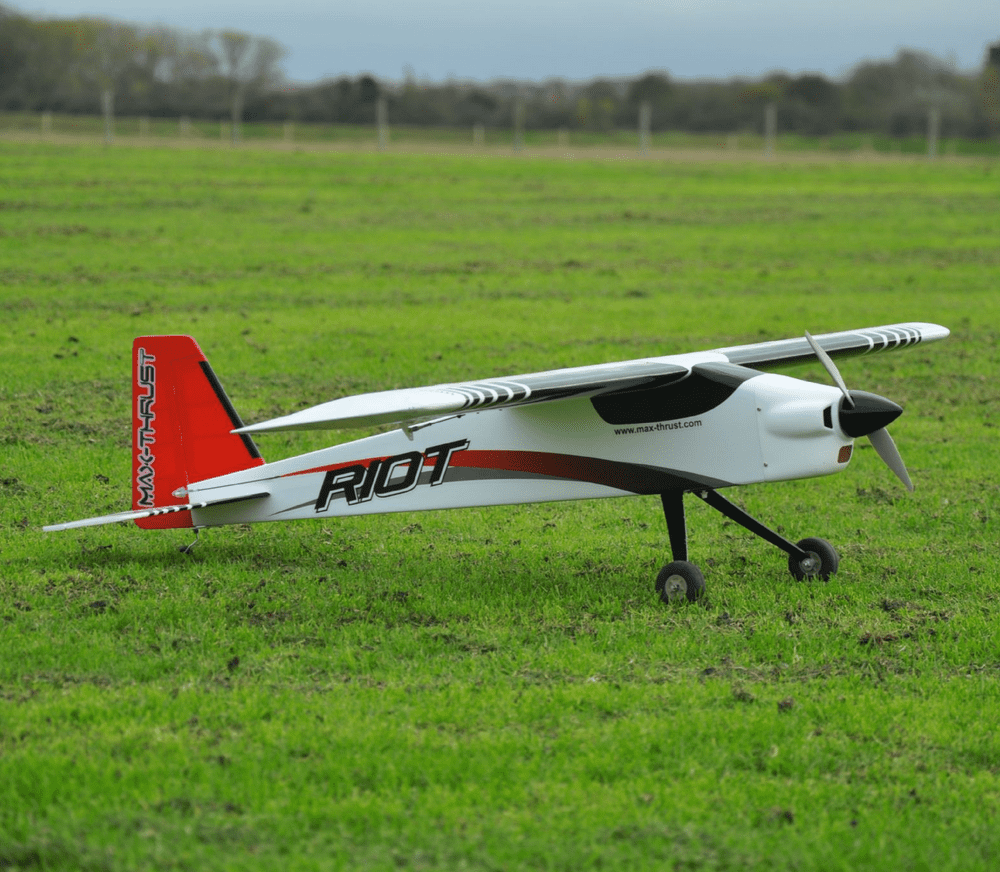 MAX THRUST PRO-BUILT BALSA RIOT KIT RED - IC OR ELECTRIC