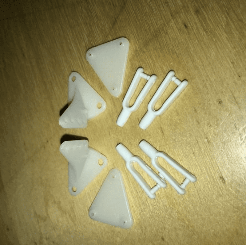 MAX THRUST RIOT / RUCKUS PUSHROD CLEVIS X 4 CONTROL HORN X 2