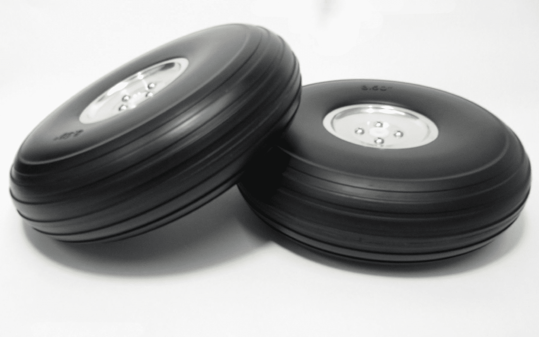 Scale Alloy Hub Rubber Wheel 7" / 175 mm 2pc