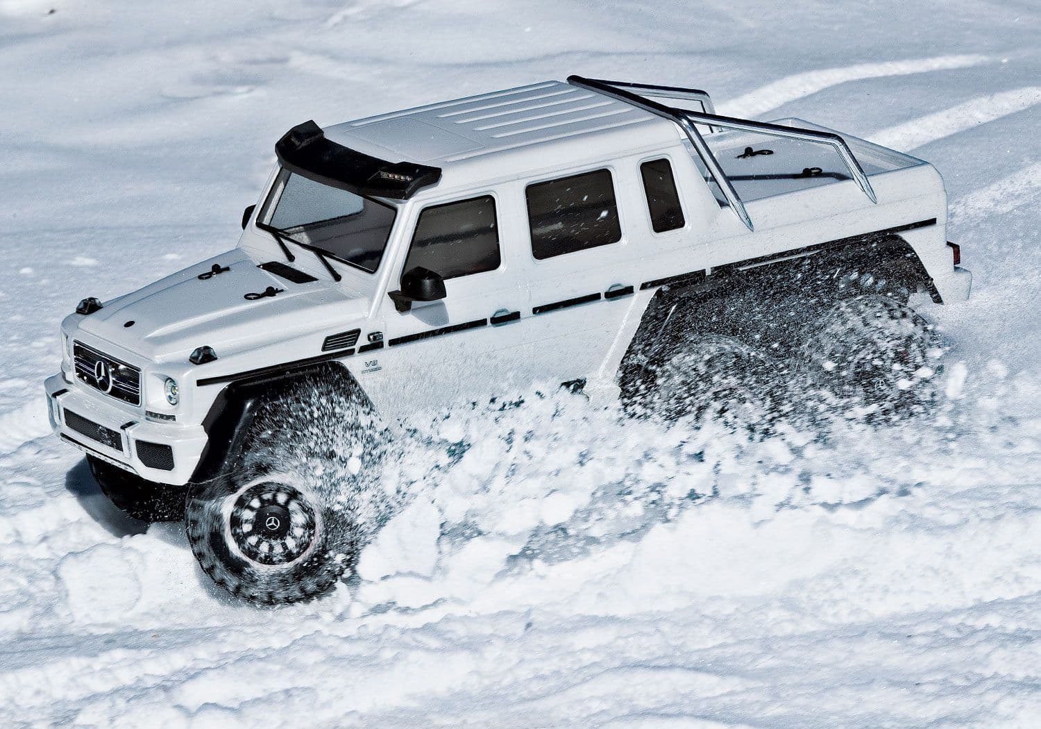 Traxxas Metallic White TRX-6 Mercedes-Benz G 63 AMG 1 10 6X6 Electric ...