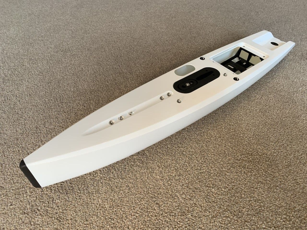 DragonForce 65 V8 Hull White - NEW