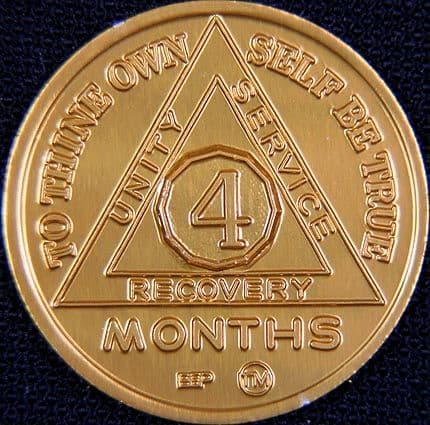 4 Month Sobriety chip Aluminium Gold