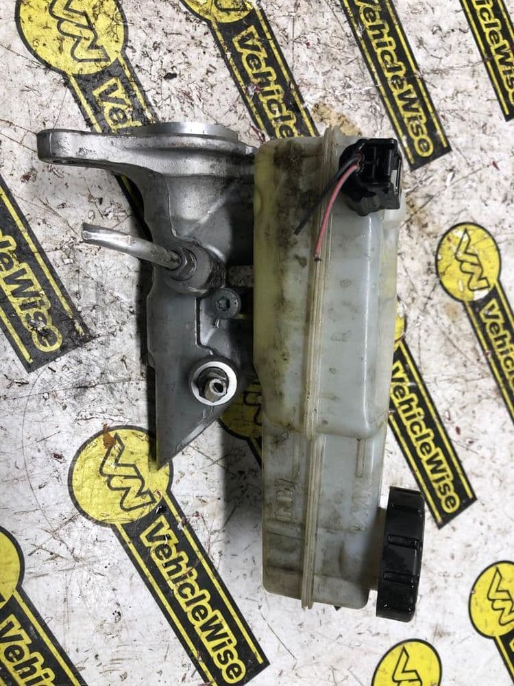 2010-2015 RENAULT MEGANE MK3 1.9 DIESEL - BRAKE MASTER CYLINDER ...