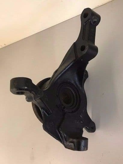 Passenger side rear wheel Hub/stub axle Clio II 3 0 V6 may need wheel ...