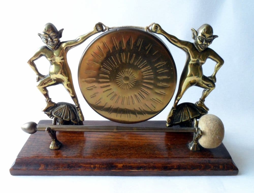 Original Vintage Brass Pixie Dinner Table Gong Oak Base Felt Hammer Reg ...