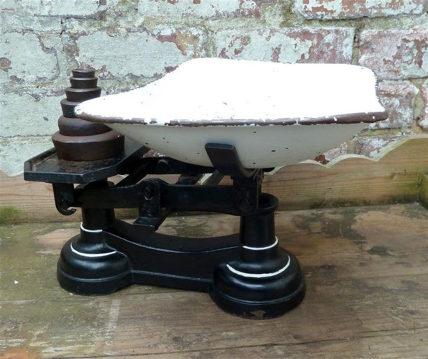 Vintage Country Kitchen Cast Iron No 9 Weighing Scales 1930s c/w Set of ...