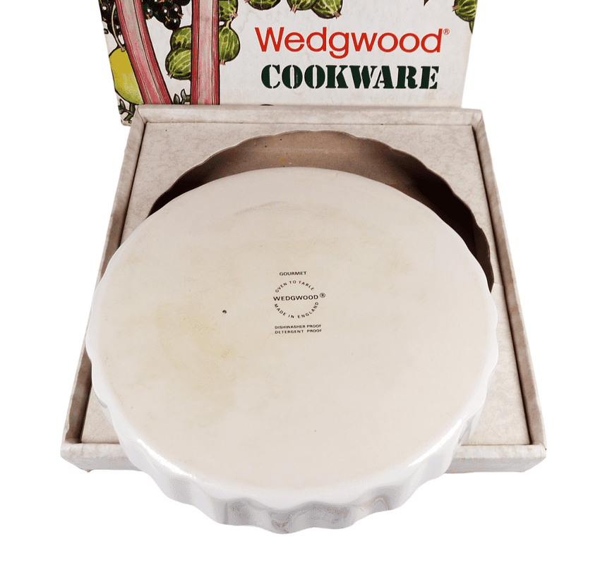 Vintage Kitchen Boxed Wedgwood Cookware Gourmet Pattern Quiche Flan ...