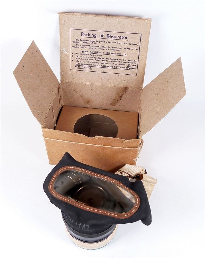 Vintage Military Boxed 1937 WW2 British Civilian Medium Adults Gas Mask ...