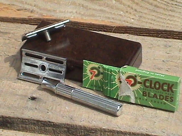 Vintage Shaving Gillette 3-Piece DE Safety Razor in Orginal Bakelite ...