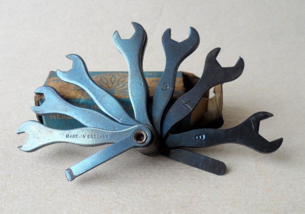 Vintage Tool Boxed Terry s No 906 8 Leaved Magneto Spanner Set Feeler ...