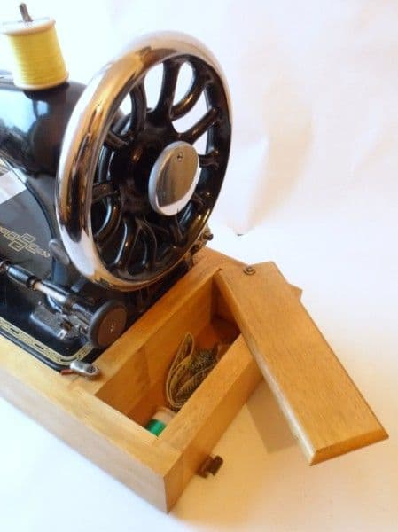 Vintage Antique Sewing Art Nouveau Singer Machine Vs3 Serial Number ...