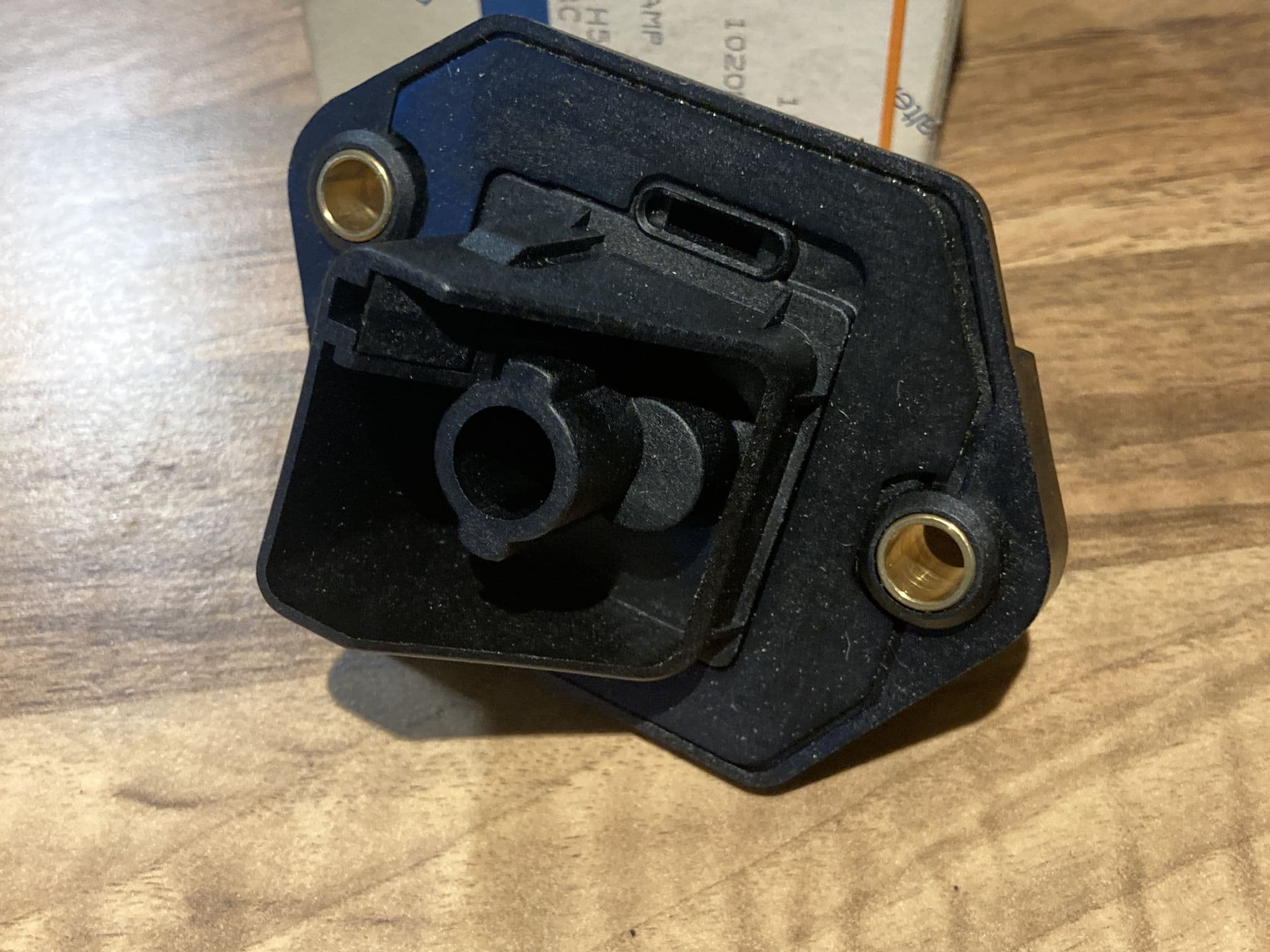 Ford Escort MK5/XR/RS New Genuine Ford reverse light switch 1020872