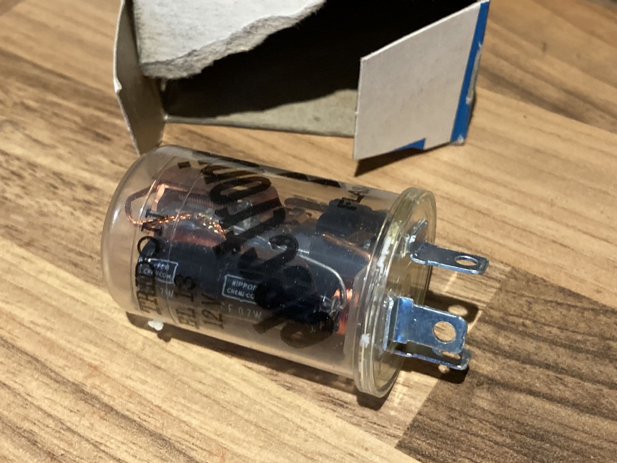 Ford Transit MK1/2/D Series New Genuine Ford flasher relay