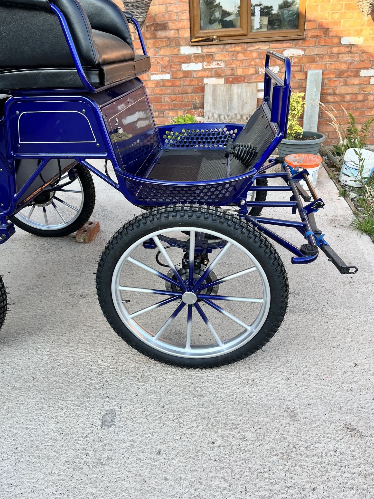 Four Wheel Carriage Supremacy Cob Size