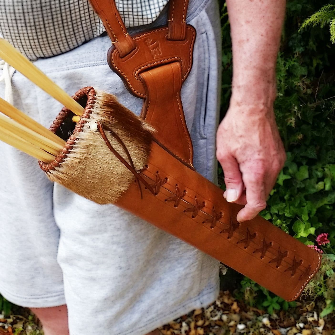 HIP QUIVER SHOULDER STRAP TYPE left hand