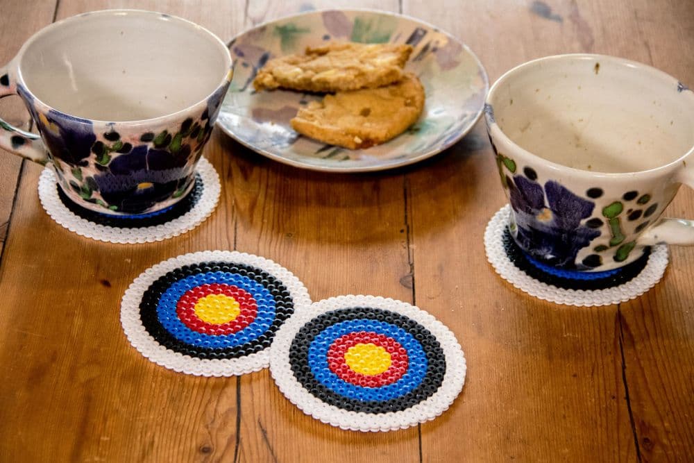 Set of 4 Coasters Target shape / colours