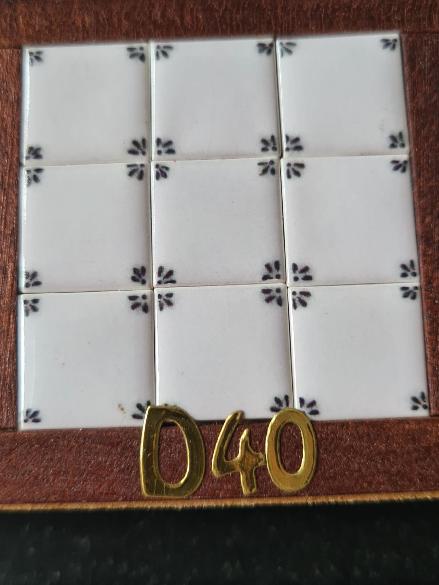 D40