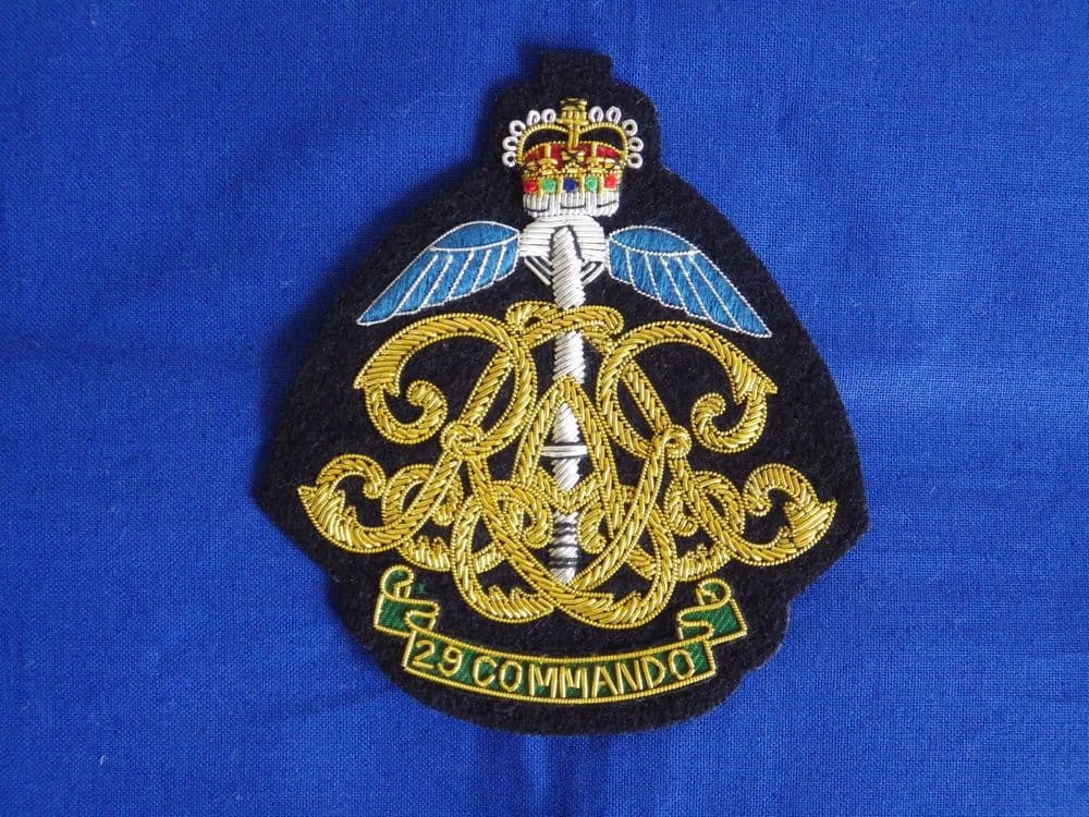 29 COMMANDO ROYAL ARTILLERY BLAZER BADGE