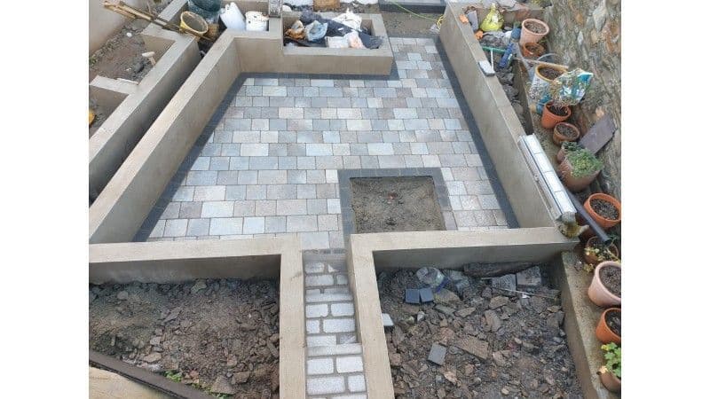 PORCELAIN SETTS BERLIN RED 200 x 200 x 20MM LIMITED STOCK