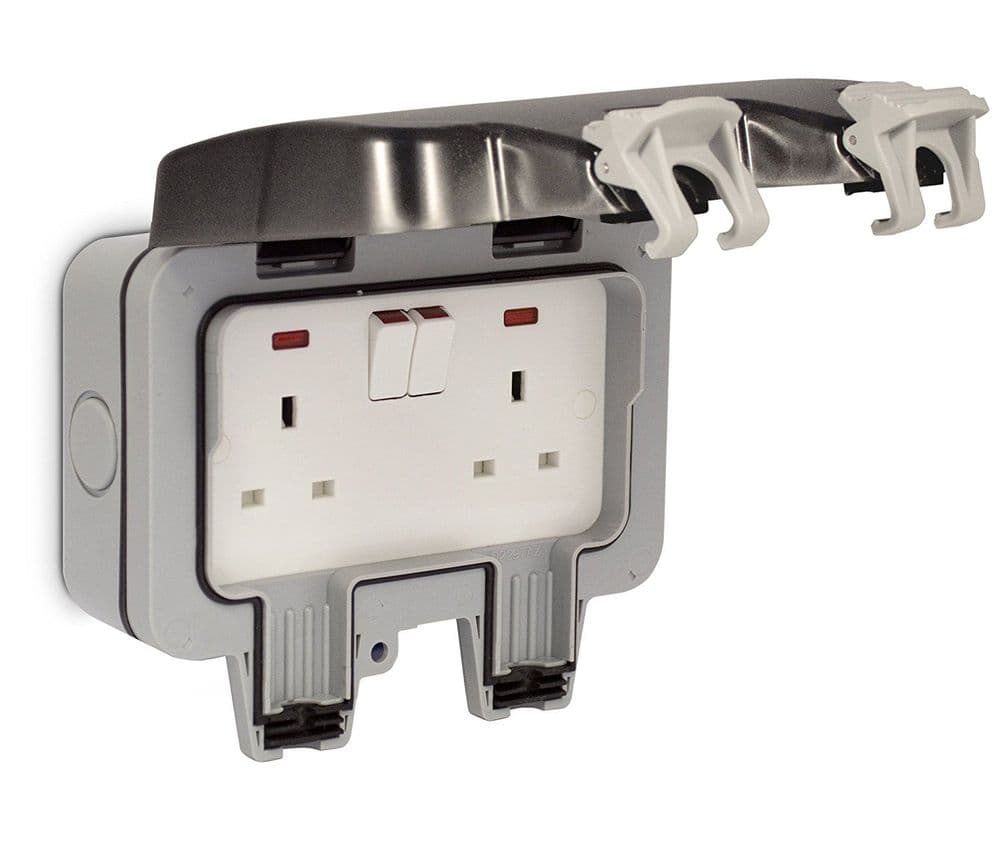 WEATHERPROOF OUTDOOR DOUBLE SOCKET SWITCHED 13A IP66 EL96P