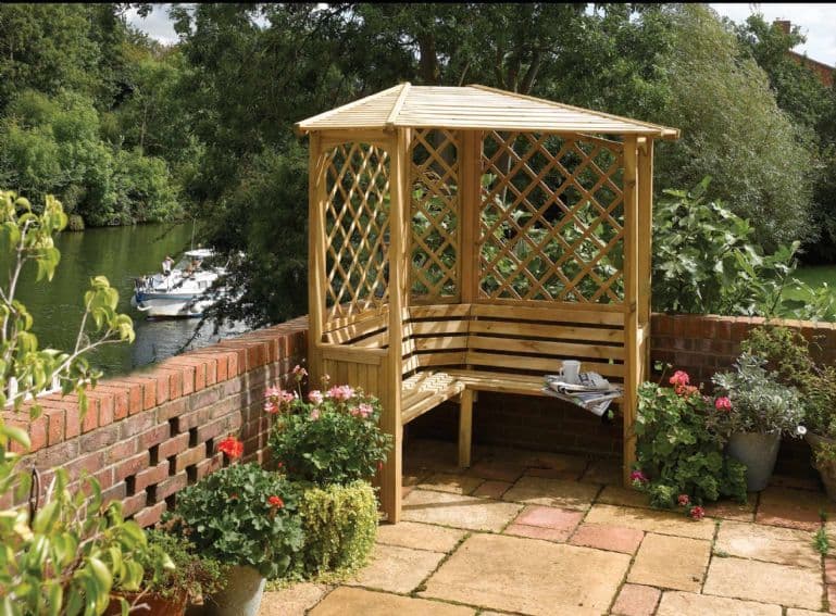 Rowlinson s Balmoral Arbour