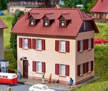 Faller 232328 N Gauge Two Storey House with Shutters Kit