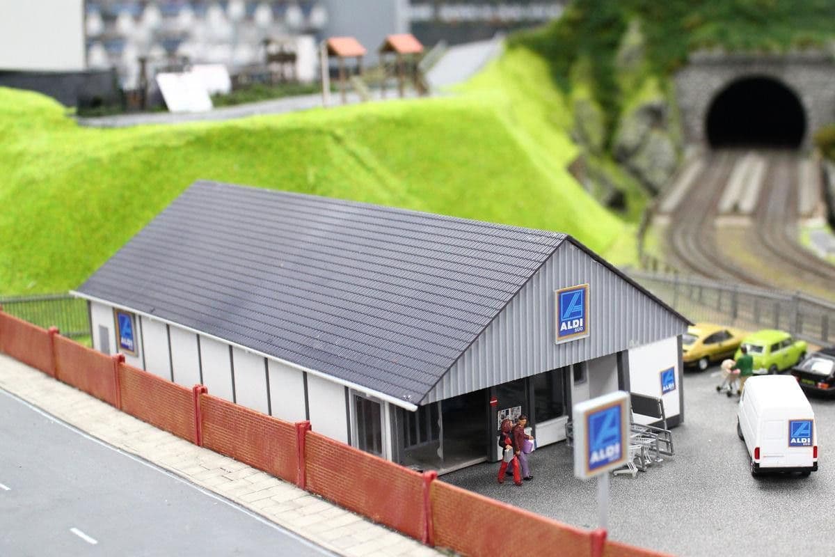 Gaugemaster GM419 OO Gauge Fordhampton Supermarket Kit