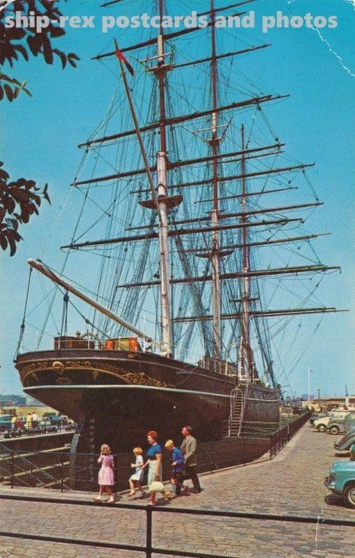 CUTTY SARK tea clipper at Greenwich i