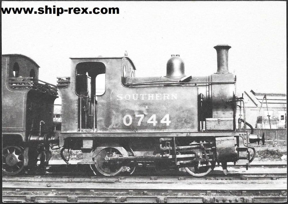 Southern Railway Southampton Docks Shunter Engine - postcard