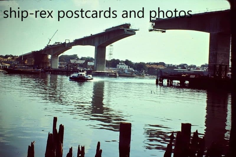 SRN6 Hovercraft under Itchen Bridge