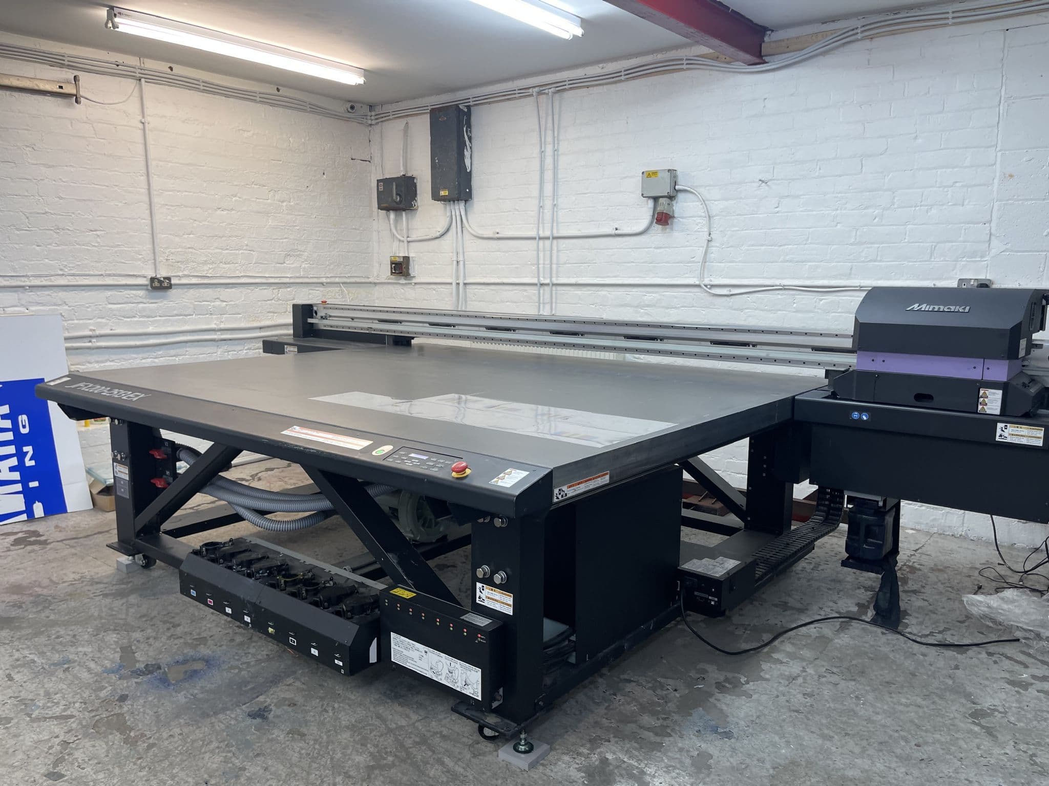 Mimaki JFX200 - 2513EX UV Flatbed Printer