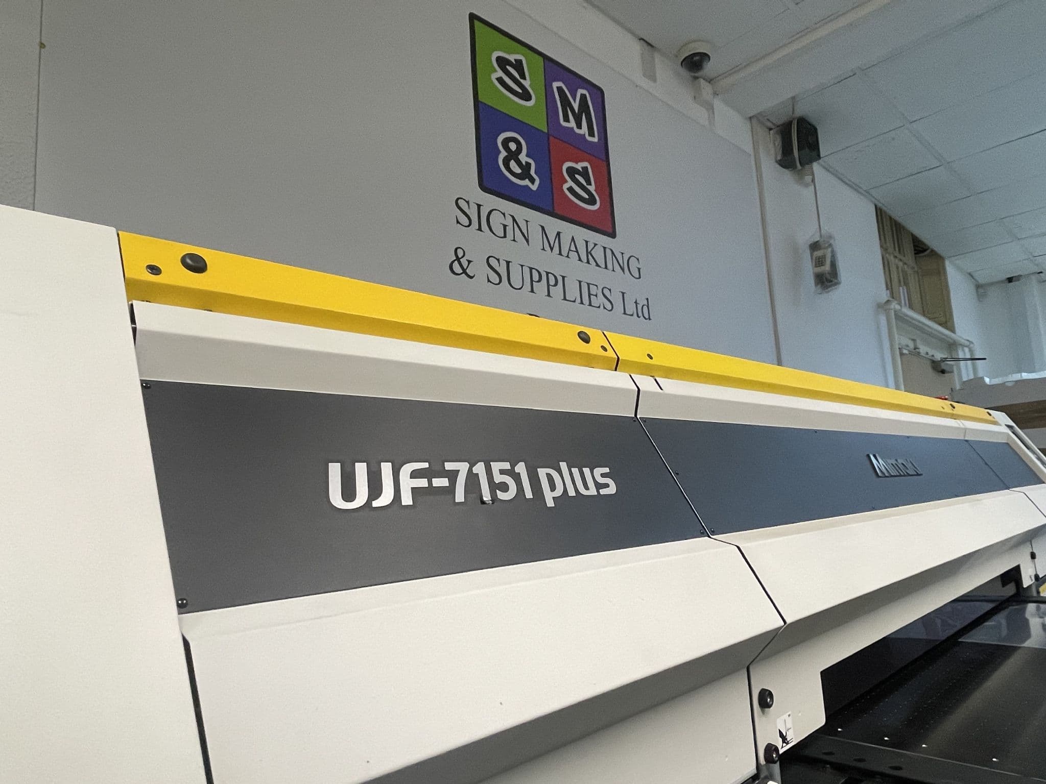 Mimaki UJF-7151 Plus Flatbed UV Inkjet Printer